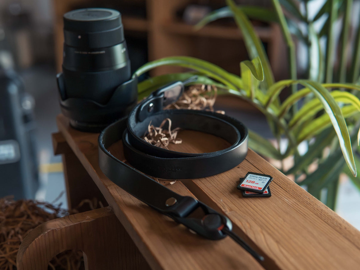 Leather Camera Strap with Peak Design Anchors – Maker Goods & Co